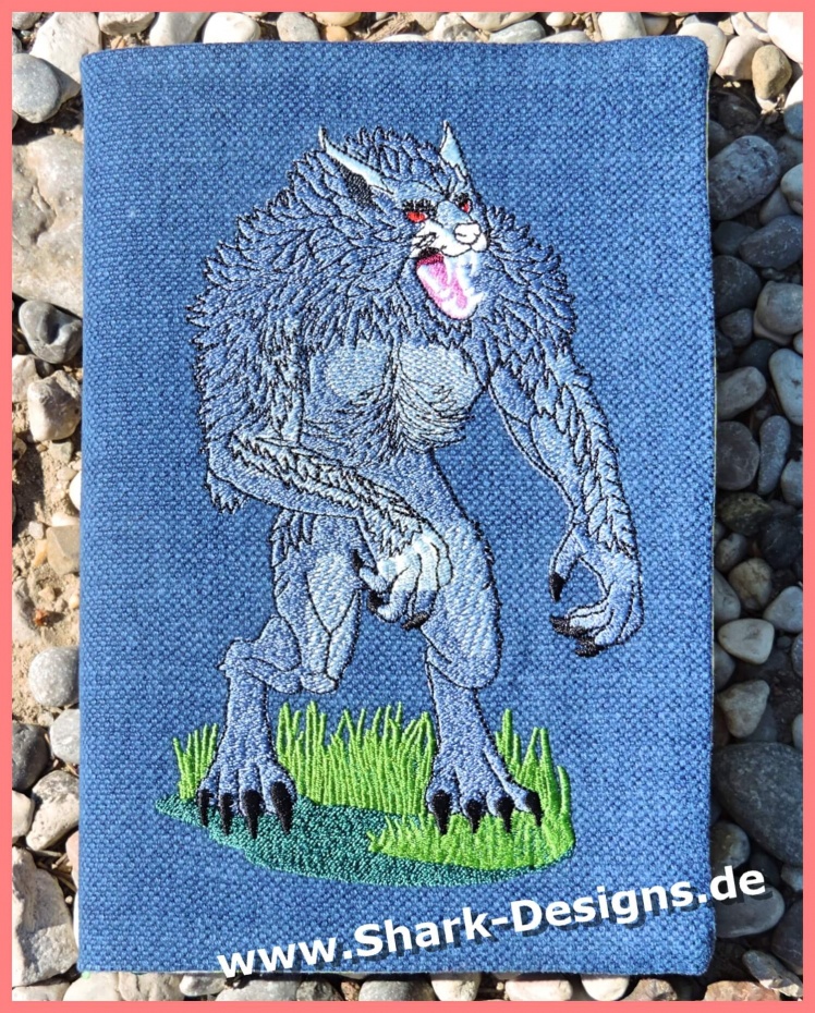 Embroidery file werewolf in 9 spooky sizes