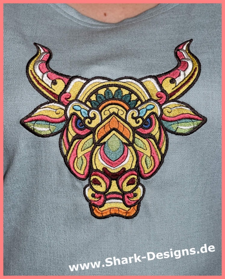 NEON Bull, the slightly different embroidery motif in 7 sizes