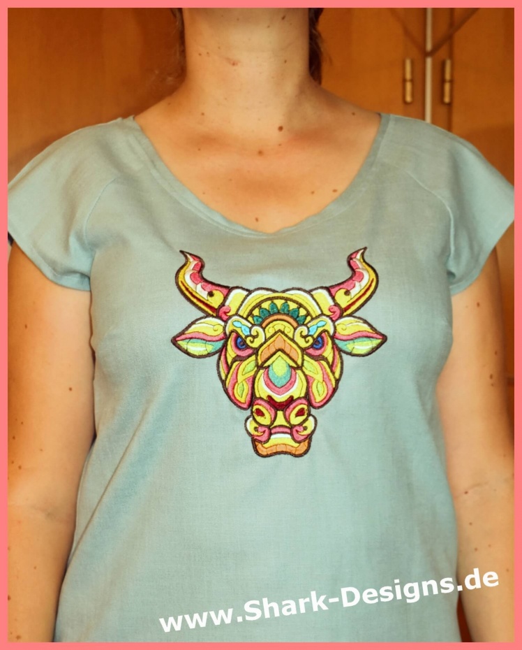 NEON Bull, the slightly different embroidery motif in 7 sizes