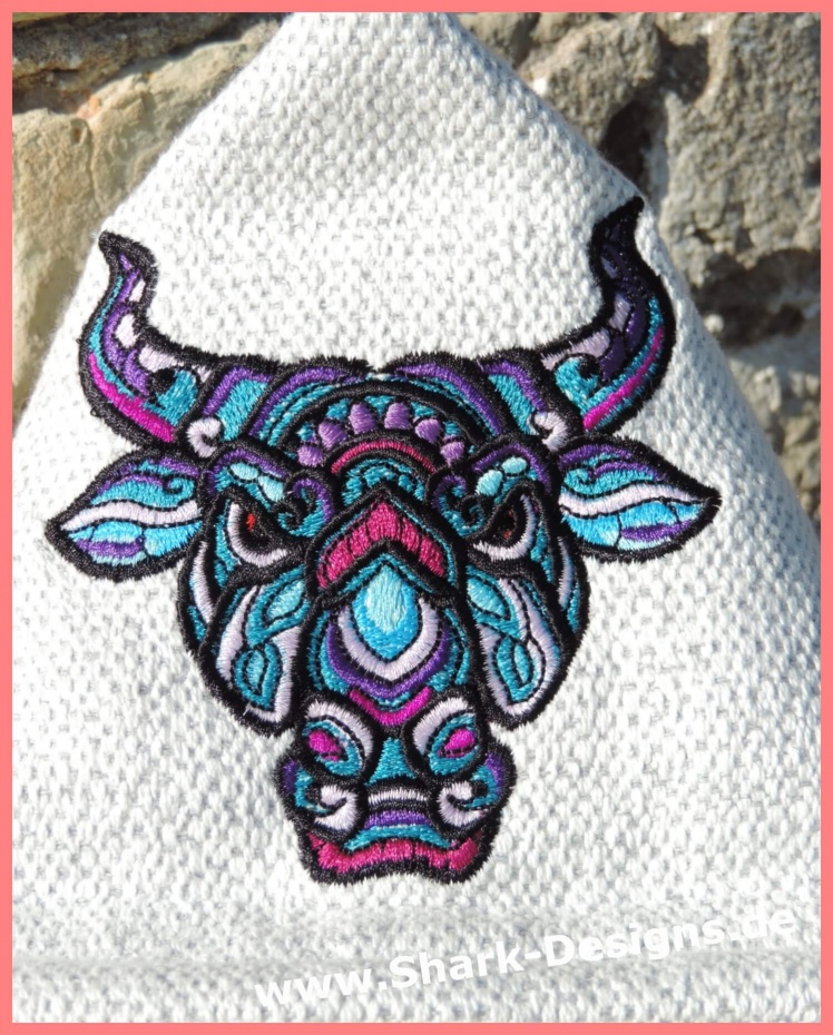 NEON Bull, the slightly different embroidery motif in 7 sizes