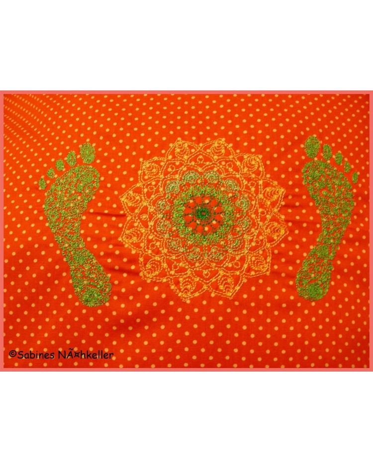 Embroidery Design Flowery Footprints in 3 Sizes, beach, nature, flower