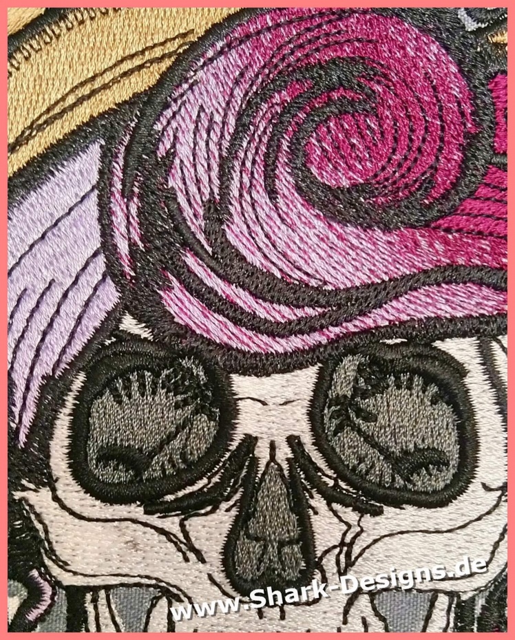 Embroidery file Grunge Lady in skull sizes