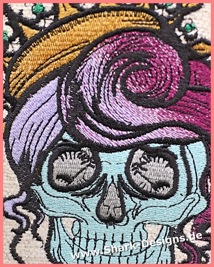 Embroidery file Grunge Lady in skull sizes