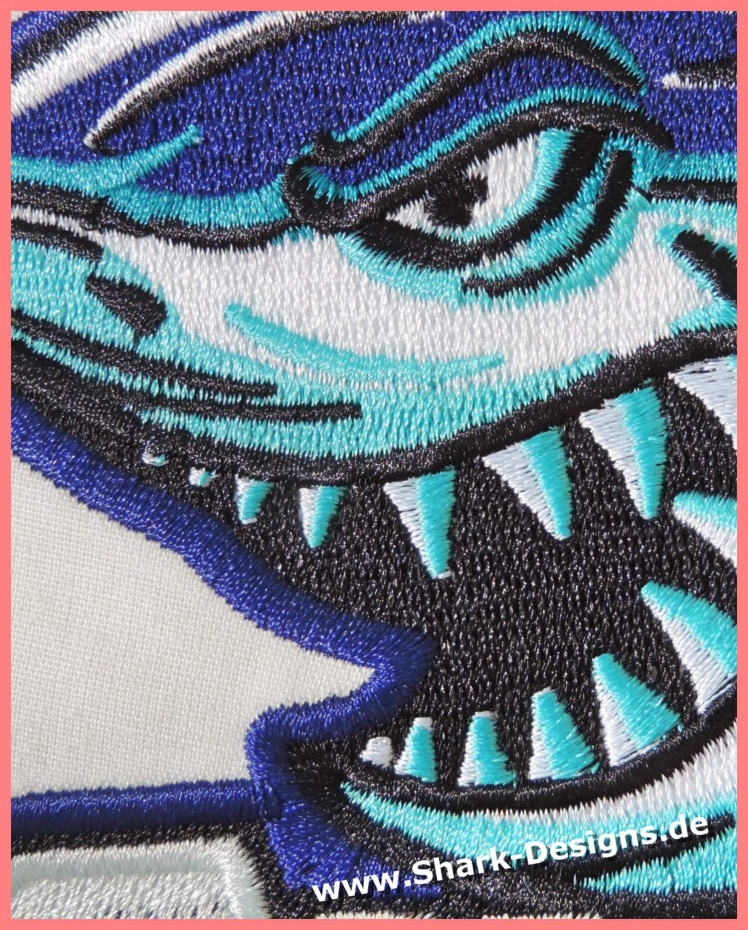 Embroidery file Shark in 6 grim sizes