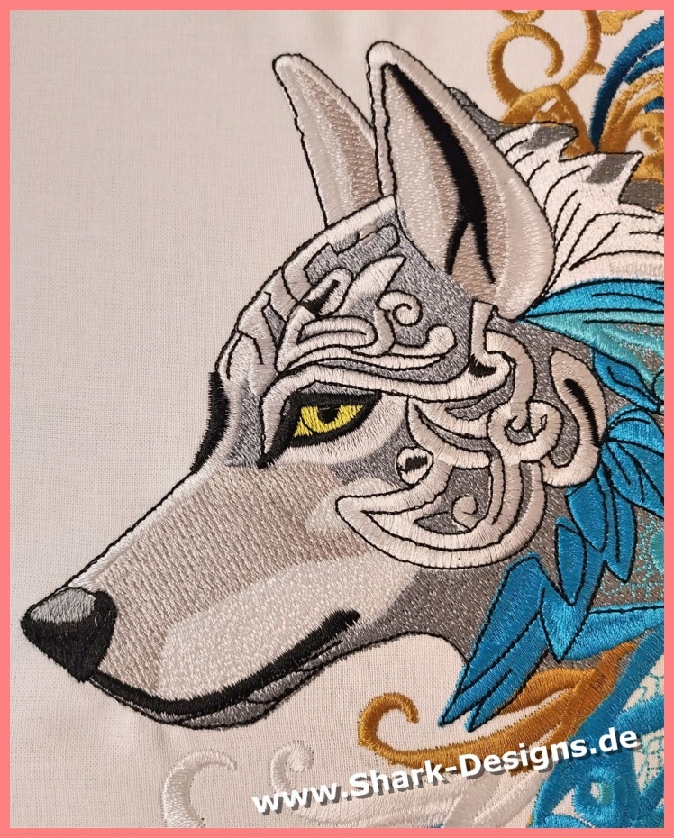Stickdatei Celtic Wolf in 8 dekorativen Größen