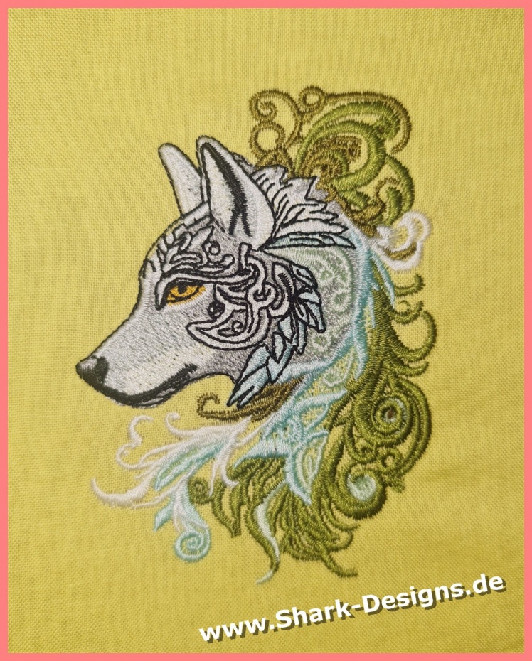 Embroidery file Celtic Wolf in 8 decorative sizes