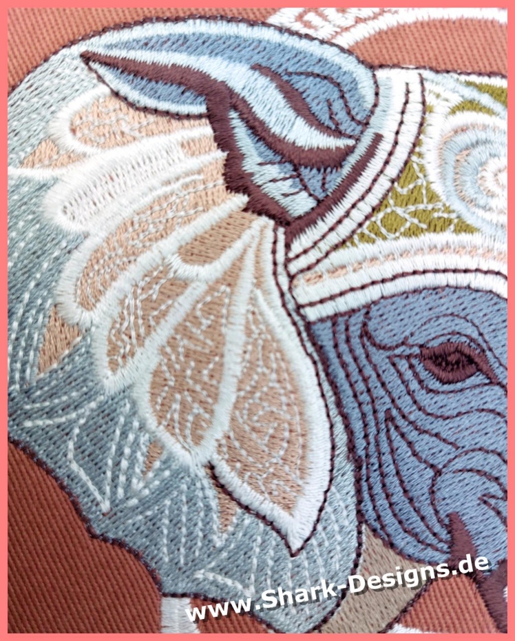 Embroidery file Celtic Elephant in 8 noble sizes