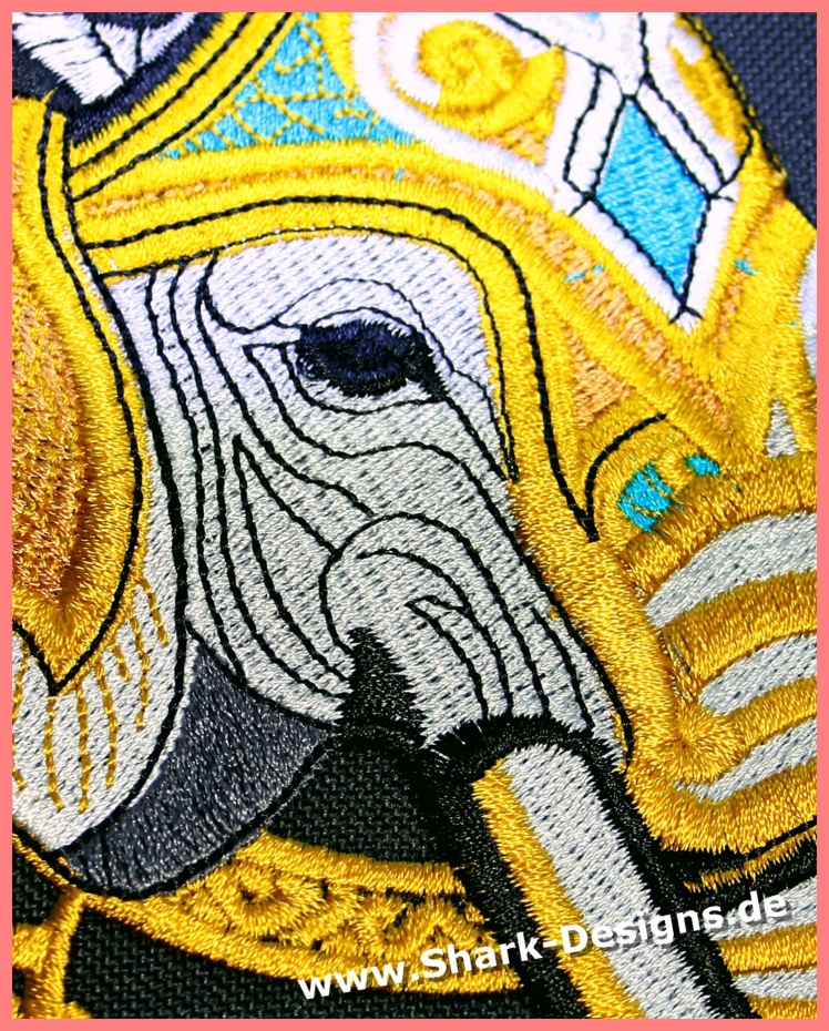 Embroidery file Celtic Elephant in 8 noble sizes