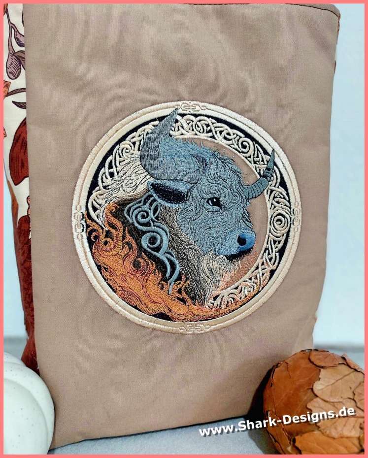 Stickdatei Celtic Bull in 6 starken Größen