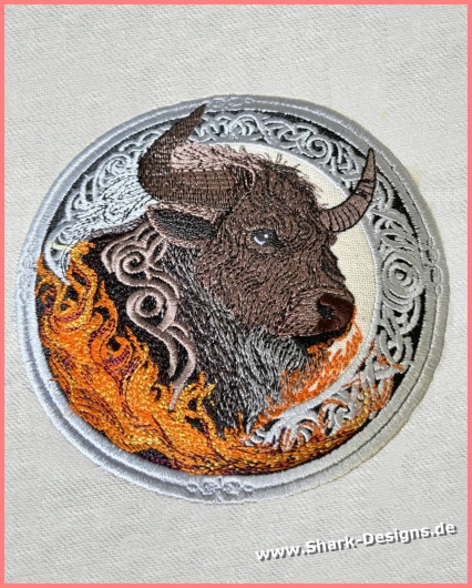 Stickdatei Celtic Bull in 6 starken Größen
