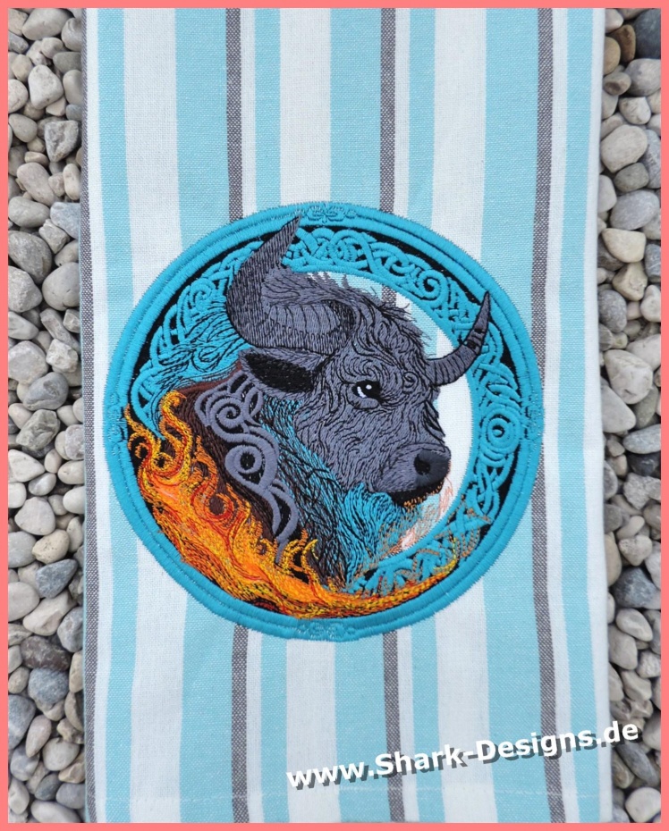 Stickdatei Celtic Bull in 6 starken Größen