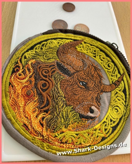 Stickdatei Celtic Bull in 6 starken Größen