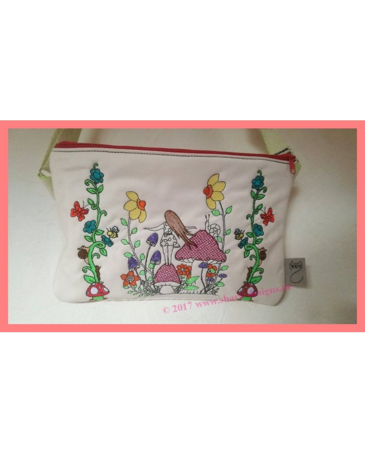 Embroidery Design Hello World in 5 Sizes, 2 Variants